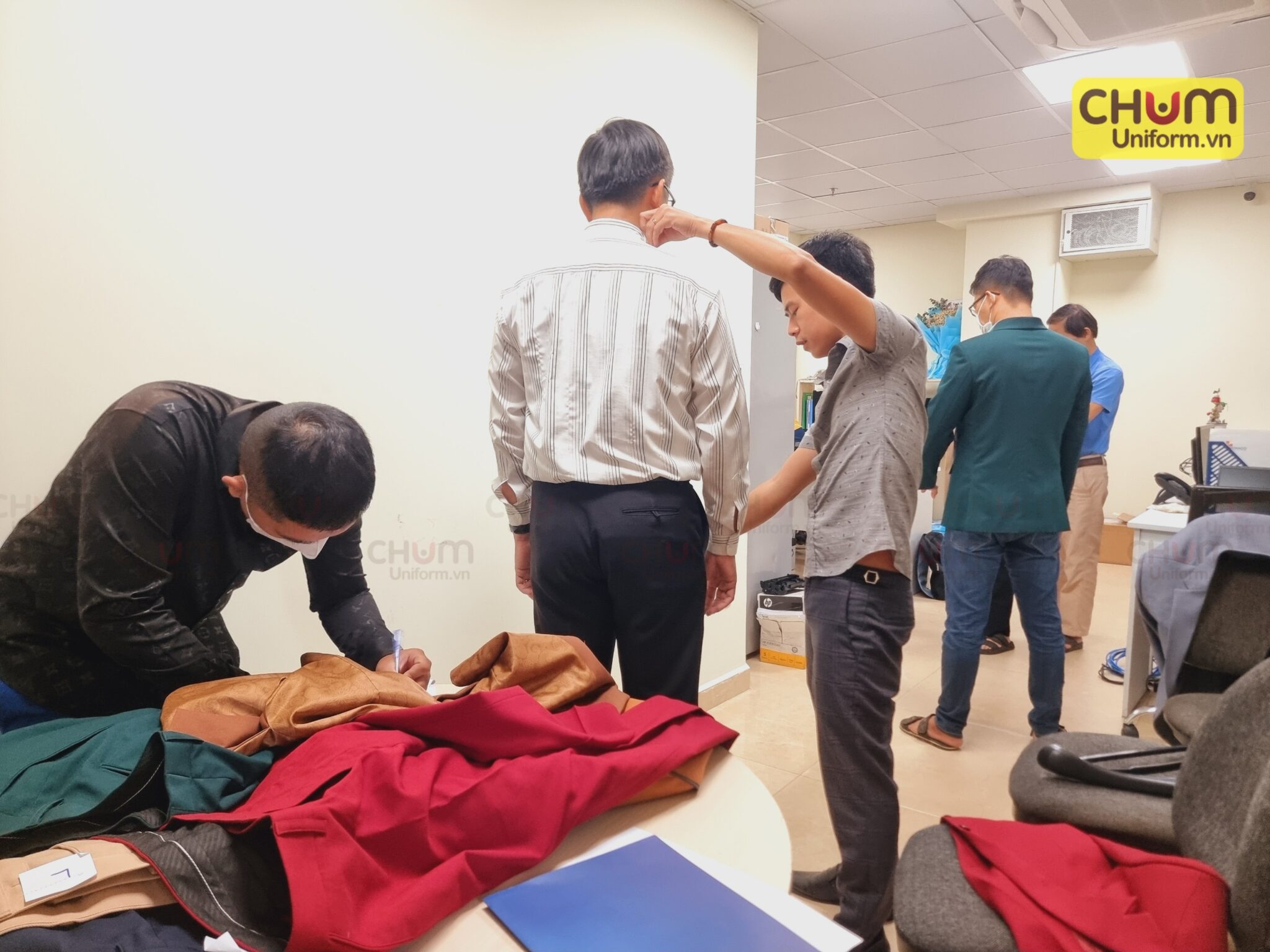 Chum Uniform hân hạnh là đơn vị cung cấp đồng phục vest cho Công ty Vi ...